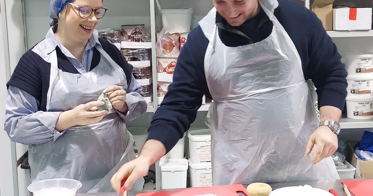 Pie Making Experience | VisitBritain